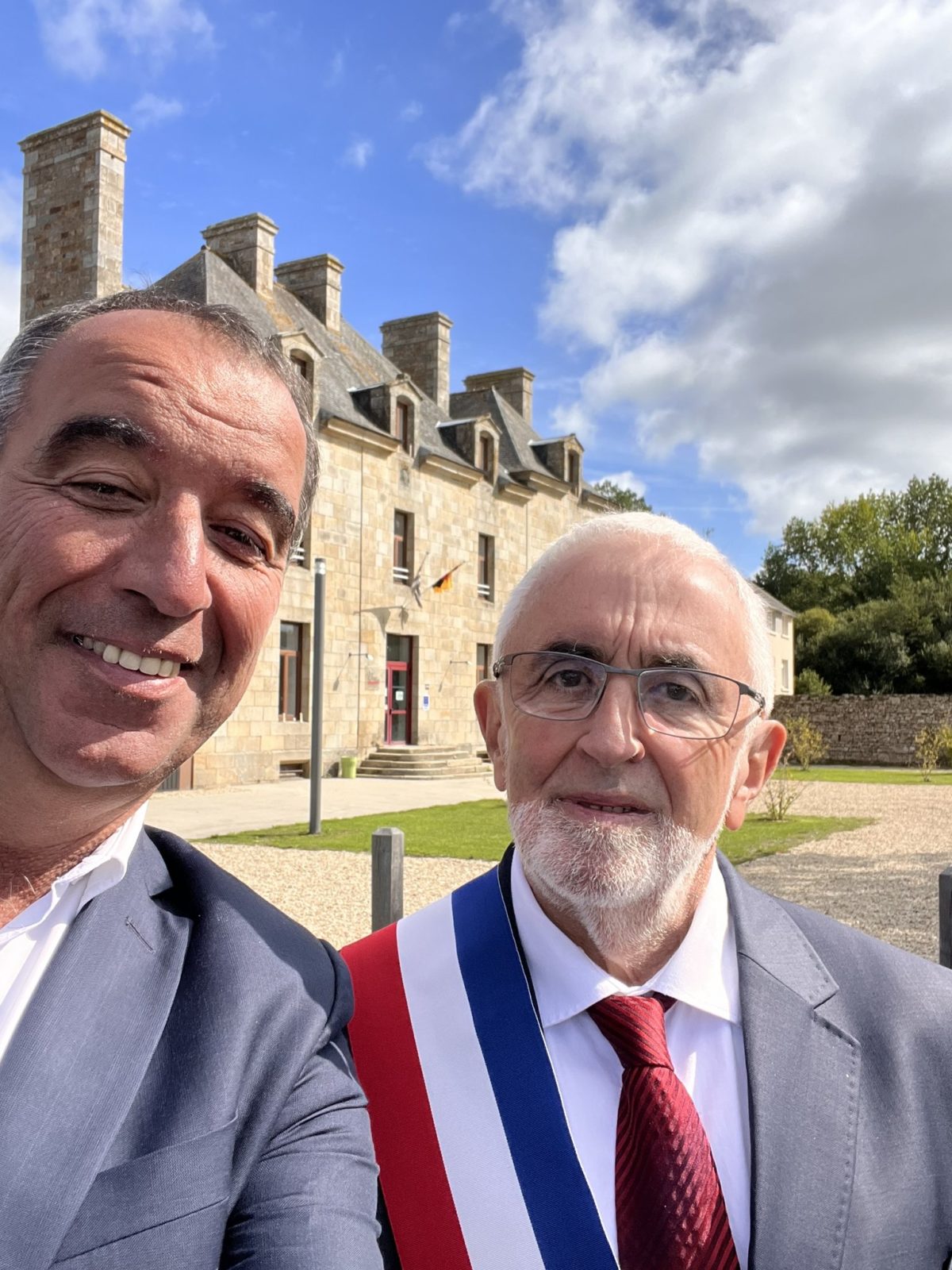 Inauguration de l’esplanade Pierre-Yvon Trémel – Éric Bothorel
